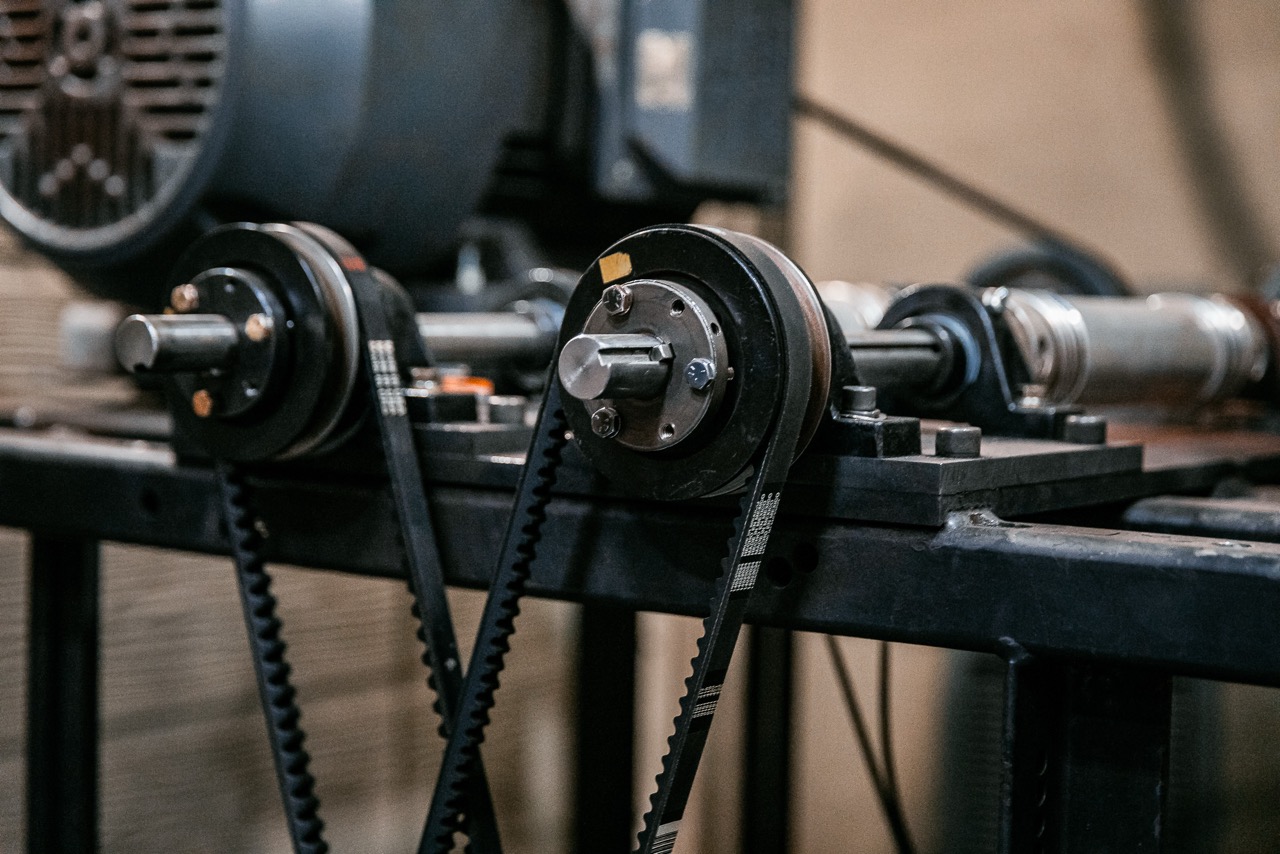 Drive Belt Theory Explained: How Drive Belts Transmit Power